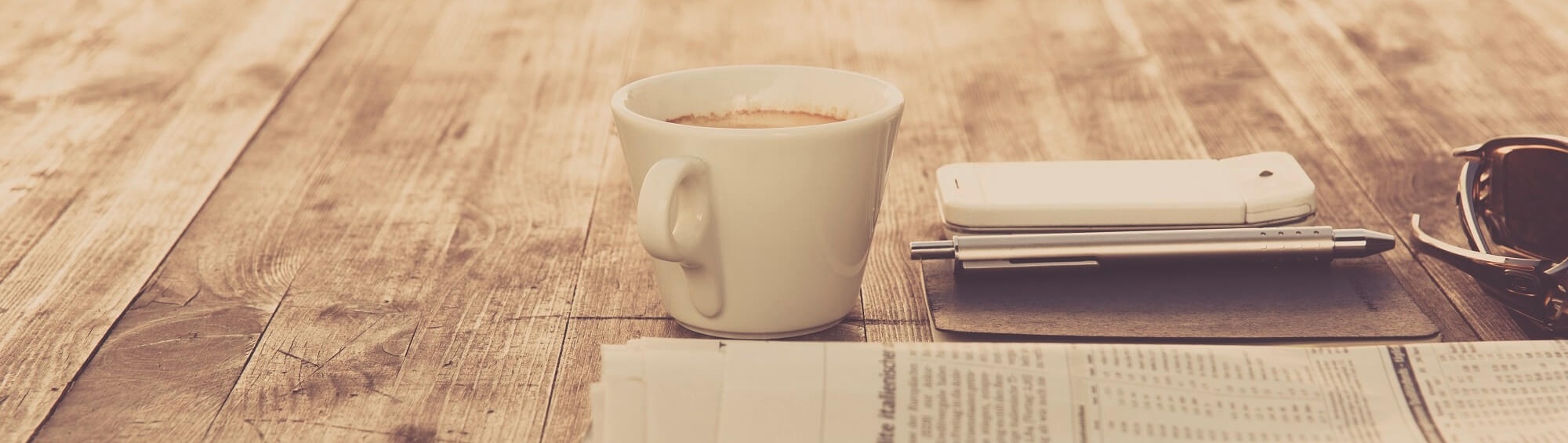 ¿Qué es la identidad corporativa y qué elementos la componen?